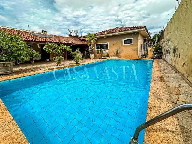 Casa / Sobrado para Venda em Araçatuba/SP Paraíso 4 Quartos