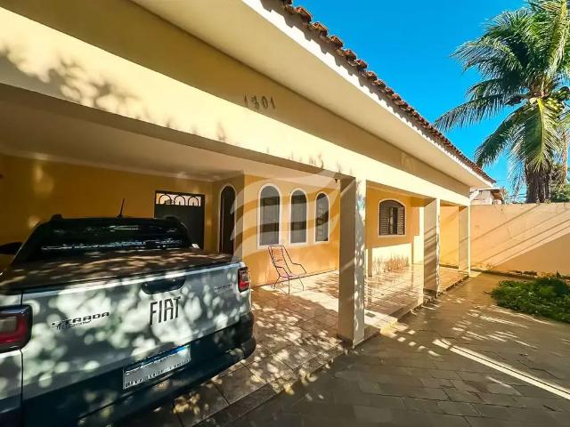 Casa / Sobrado para Venda em Araçatuba/SP Planalto 4 Quartos