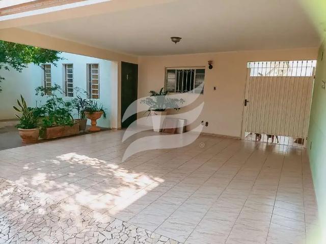 Casa / Sobrado para Venda em Araçatuba/SP Planalto 3 Quartos