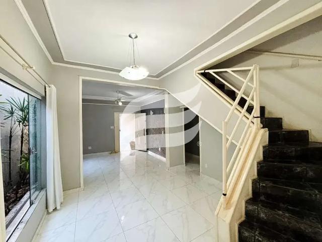 Casa / Sobrado para Venda em Araçatuba/SP São Vicente 5 Quartos