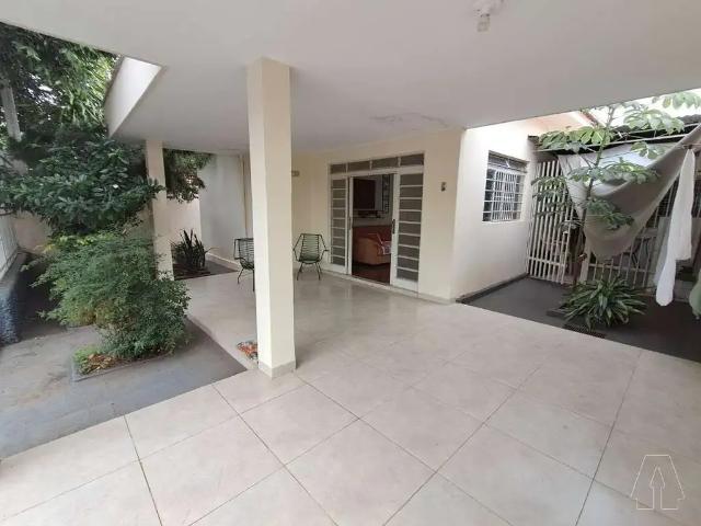 Casa / Sobrado para Venda em Araçatuba/SP São Vicente 3 Quartos