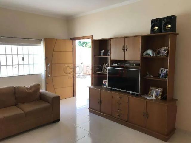 Casa / Sobrado para Venda em Araçatuba/SP Santana 3 Quartos