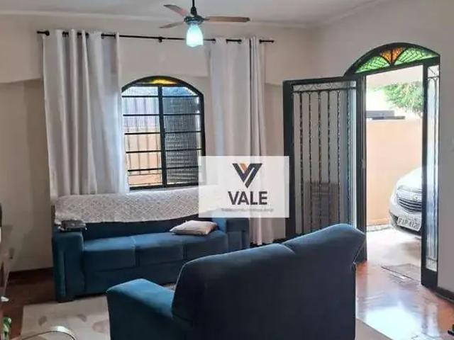 Casa / Sobrado para Venda em Araçatuba/SP Santana 3 Quartos