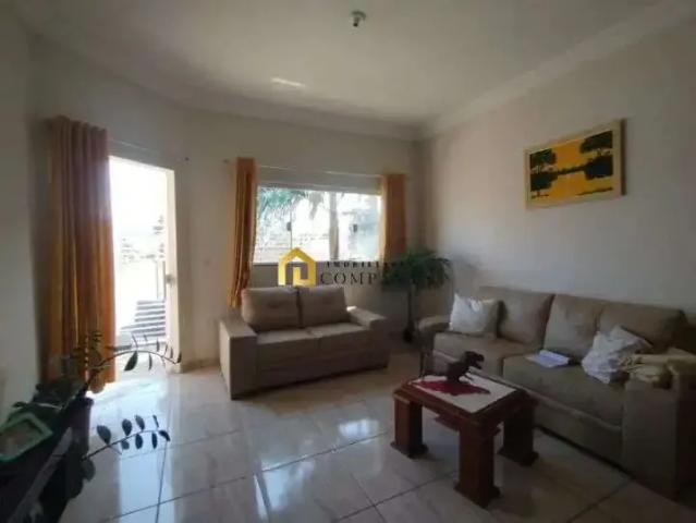 Casa / Sobrado para Venda em Araçoiaba da Serra/SP Centro 3 Quartos