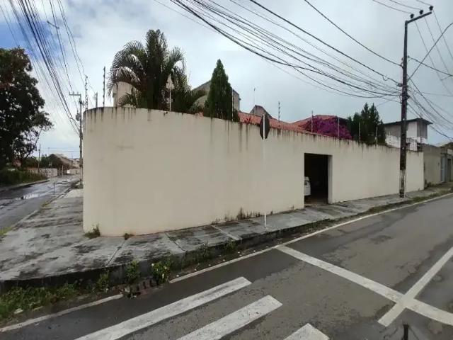 Casa / Sobrado para Venda em Aracaju/SE Coroa do Meio 4 Quartos