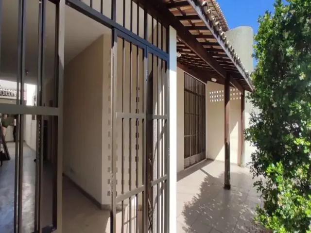 Casa / Sobrado para Venda em Aracaju/SE Atalaia 4 Quartos