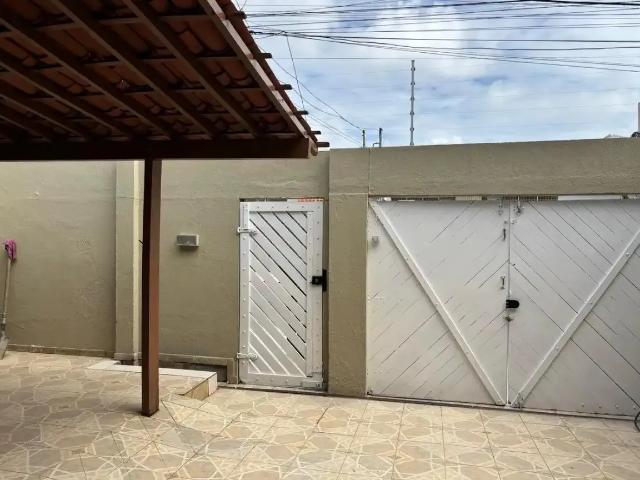 Casa / Sobrado para Venda em Aracaju/SE Atalaia 5 Quartos