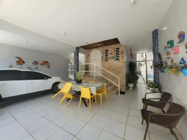 Casa / Sobrado para Venda em Aracaju/SE Grageru 4 Quartos