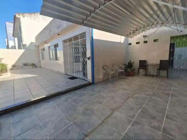Casa / Sobrado para Venda em Aracaju/SE Grageru 3 Quartos