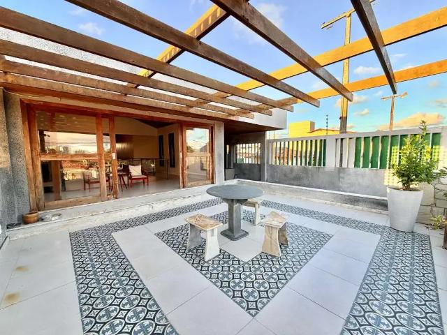Casa / Sobrado para Venda em Aracaju/SE Farolândia 4 Quartos