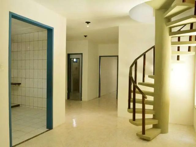 Casa / Sobrado para Venda em Aracaju/SE Farolândia 4 Quartos