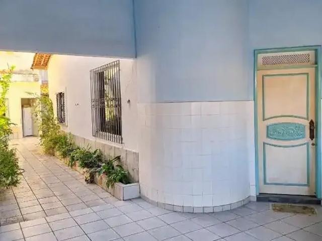 Casa / Sobrado para Venda em Aracaju/SE Farolândia 4 Quartos