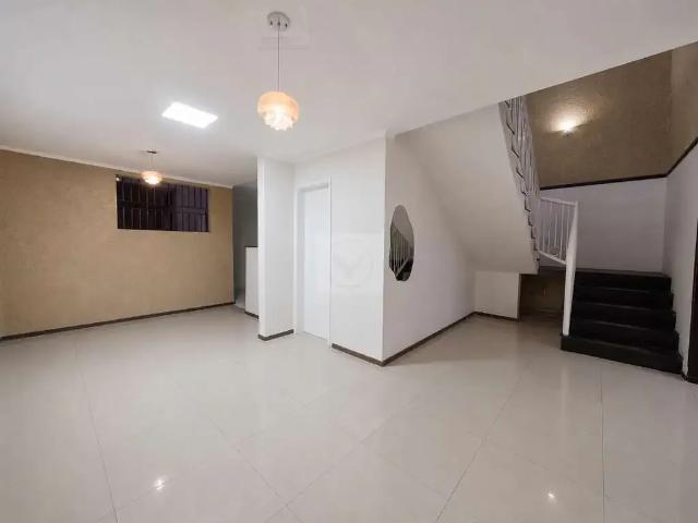 Casa / Sobrado para Venda em Aracaju/SE Farolândia 4 Quartos