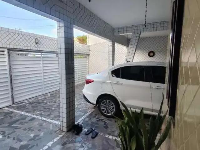 Casa / Sobrado para Venda em Aracaju/SE Farolândia 4 Quartos