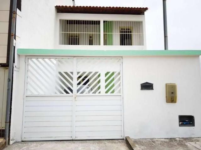 Casa / Sobrado para Venda em Aracaju/SE Farolândia 3 Quartos