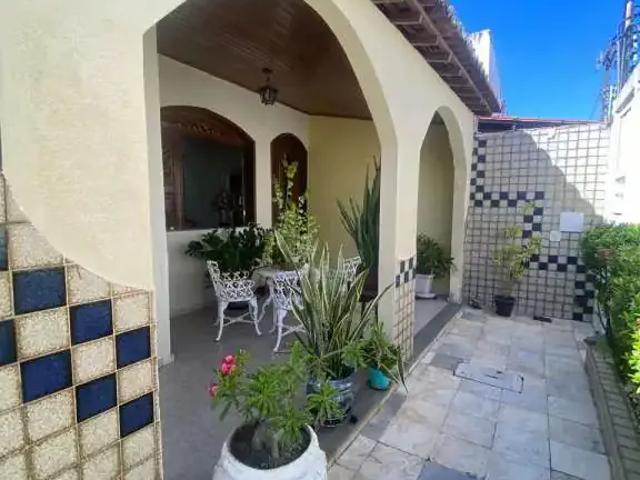Casa / Sobrado para Venda em Aracaju/SE Luzia 4 Quartos