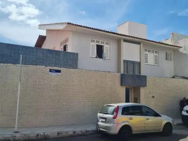 Casa / Sobrado para Venda em Aracaju/SE Luzia 5 Quartos