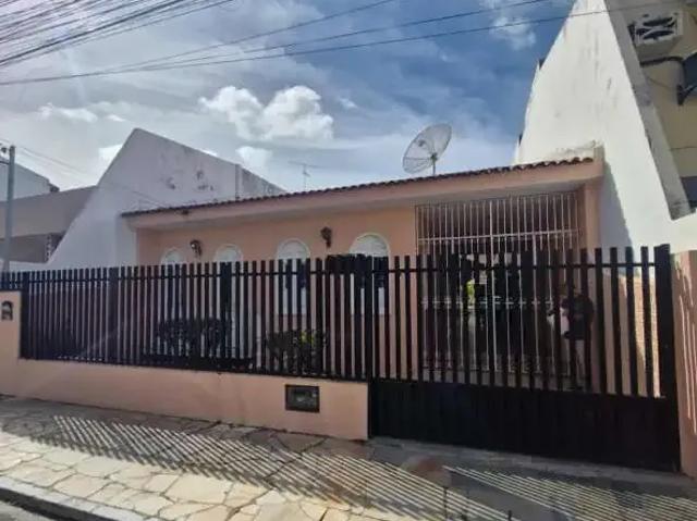 Casa / Sobrado para Venda em Aracaju/SE Suíssa 5 Quartos
