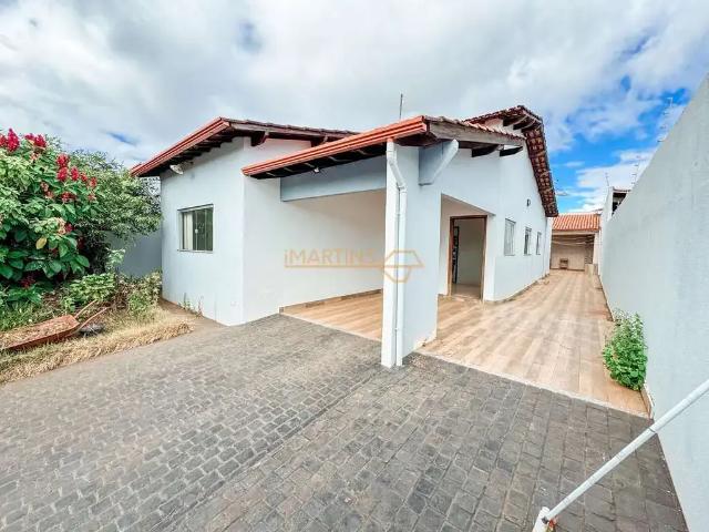Casa / Sobrado para Venda em Araguari/MG Aeroporto 4 Quartos