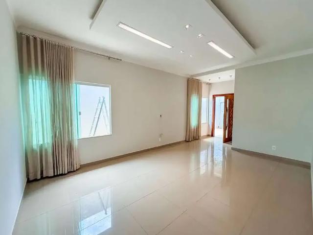Casa / Sobrado para Venda em Araguari/MG Aeroporto 3 Quartos