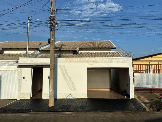 Casa / Sobrado para Venda em Araguari/MG Amorim 3 Quartos