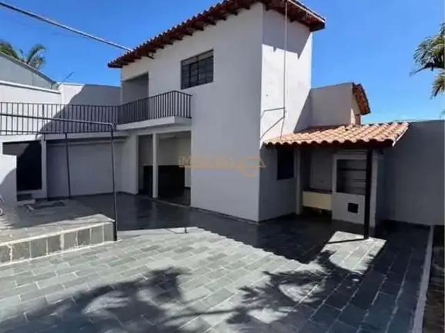 Casa / Sobrado para Venda em Araguari/MG Área Rural de Araguari 4 Quartos