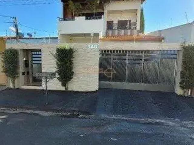 Casa / Sobrado para Venda em Araguari/MG Bosque 4 Quartos