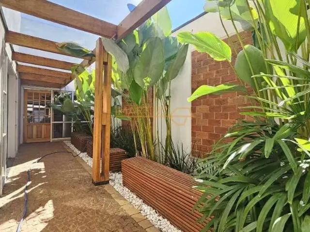 Casa / Sobrado para Venda em Araguari/MG Bosque 3 Quartos