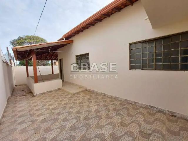 Casa / Sobrado para Venda em Araguari/MG Centro 3 Quartos