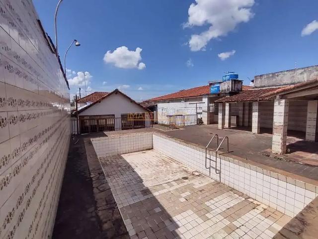 Casa / Sobrado para Venda em Araguari/MG Centro 3 Quartos