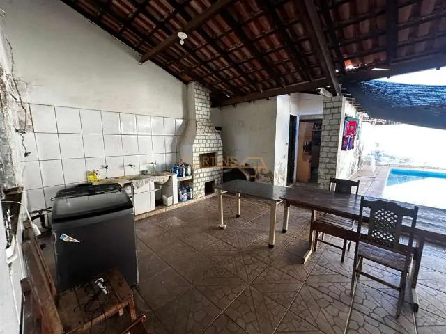 Casa / Sobrado para Venda em Araguari/MG Centro 3 Quartos
