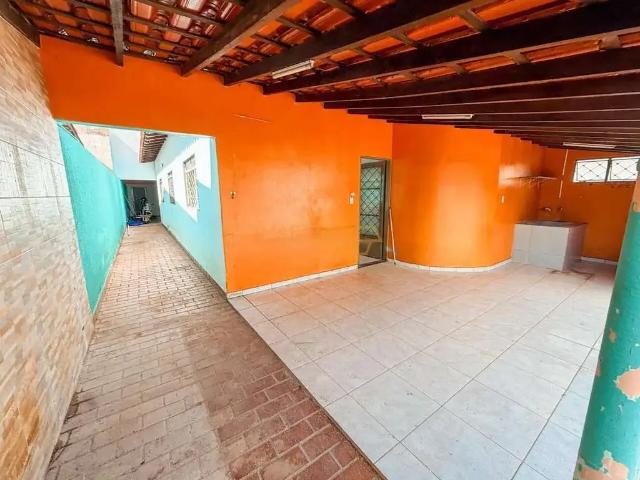 Casa / Sobrado para Venda em Araguari/MG Conjunto Ouro Verde 3 Quartos
