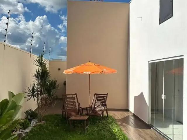 Casa / Sobrado para Venda em Araguari/MG Conjunto Ouro Verde 3 Quartos