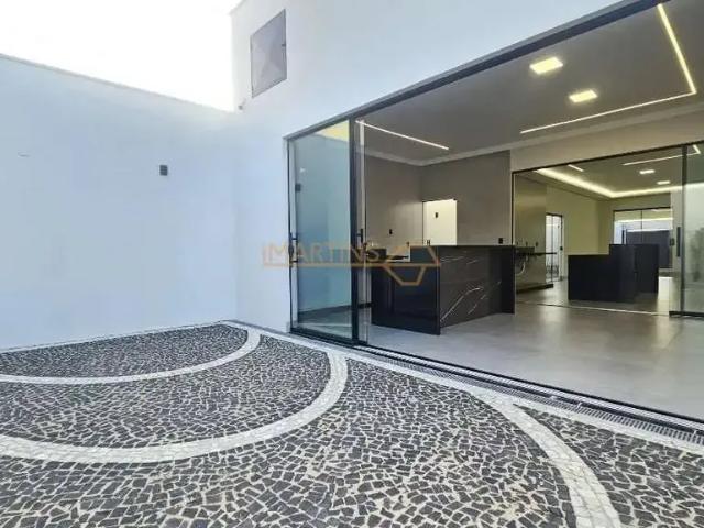 Casa / Sobrado para Venda em Araguari/MG Conjunto Ouro Verde 3 Quartos