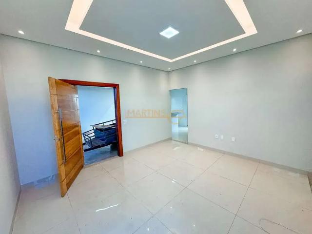 Casa / Sobrado para Venda em Araguari/MG Conjunto Ouro Verde 3 Quartos