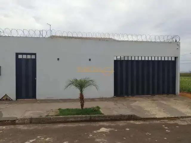 Casa / Sobrado para Venda em Araguari/MG Conjunto Ouro Verde 2 Quartos