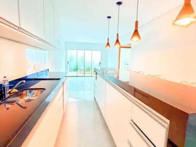 Casa / Sobrado para Venda em Araguari/MG Independência 3 Quartos