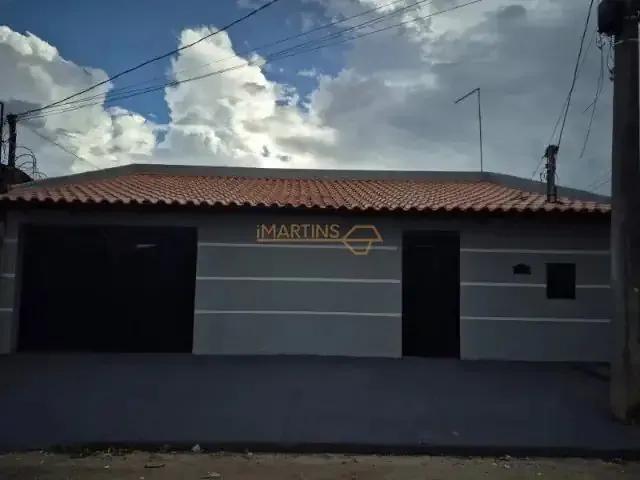 Casa / Sobrado para Venda em Araguari/MG Independência 2 Quartos