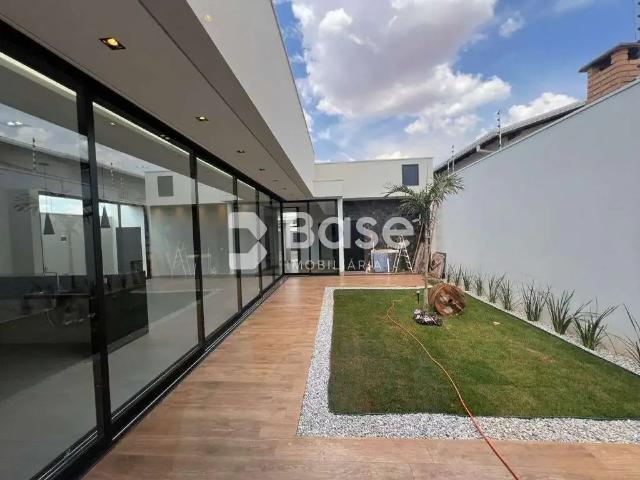 Casa / Sobrado para Venda em Araguari/MG Interlagos