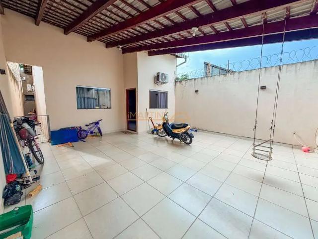 Casa / Sobrado para Venda em Araguari/MG Jardim Panorama 3 Quartos