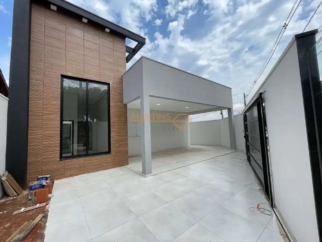 Casa / Sobrado para Venda em Araguari/MG Paineiras 3 Quartos