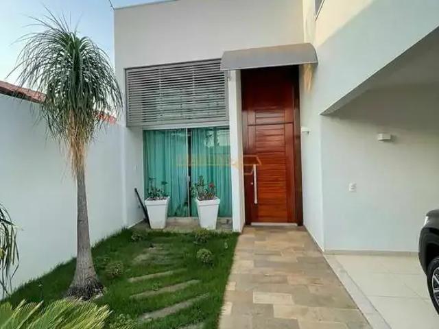 Casa / Sobrado para Venda em Araguari/MG Rosário 3 Quartos
