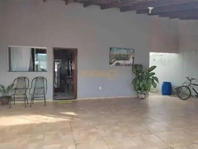 Casa / Sobrado para Venda em Araguari/MG Santa Terezinha 3 Quartos