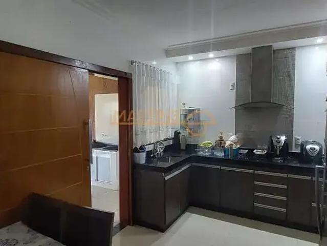 Casa / Sobrado para Venda em Araguari/MG Santiago 2 Quartos
