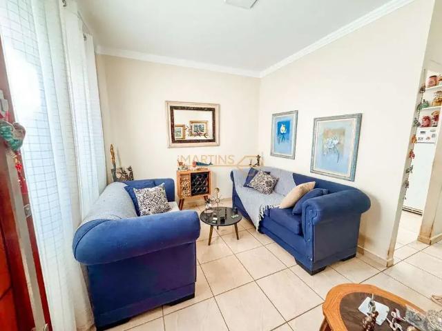 Casa / Sobrado para Venda em Araguari/MG Santiago 3 Quartos