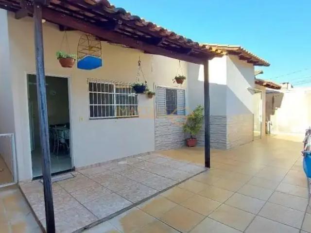 Casa / Sobrado para Venda em Araguari/MG Sibipiruna 2 Quartos