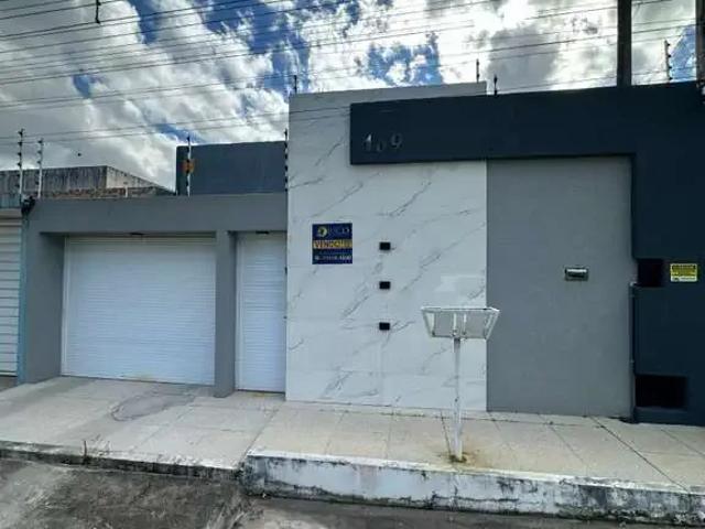 Casa / Sobrado para Venda em Arapiraca/AL Canafístula 3 Quartos