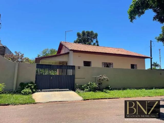 Casa / Sobrado para Venda em Arapongas/PR Vila Industrial 3 Quartos