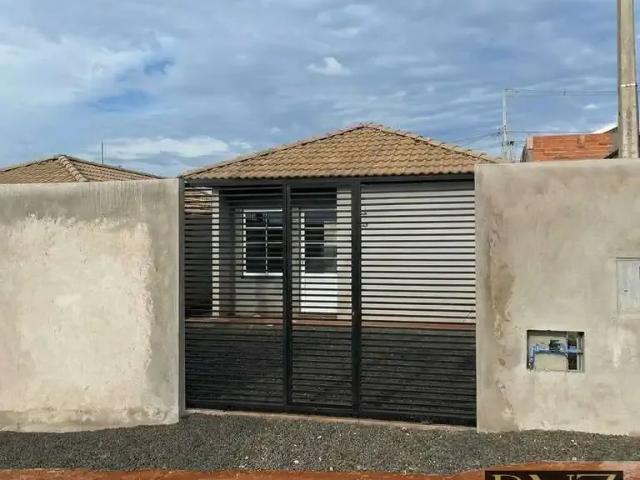 Casa / Sobrado para Venda em Arapongas/PR Vila Triângulo 2 Quartos