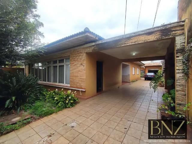 Casa / Sobrado para Venda em Arapongas/PR Centro